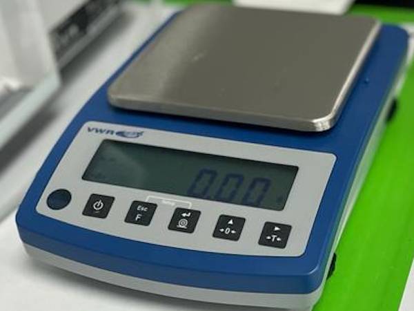| Labcompare Product Review. Easy and Comfortable Weighing Scale | Labcompare.com