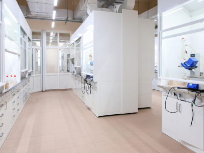 LABTips: 3 Tips to Maintain a Clean Laboratory | Labcompare.com