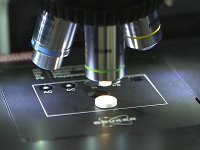 Raman Microscope / Confocal Raman Microscopes | Labcompare